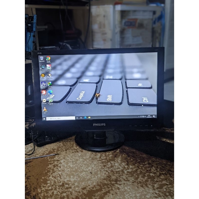 Jual Monitor LED Philips 19IEL 19 inch Mulus Normal | Shopee Indonesia