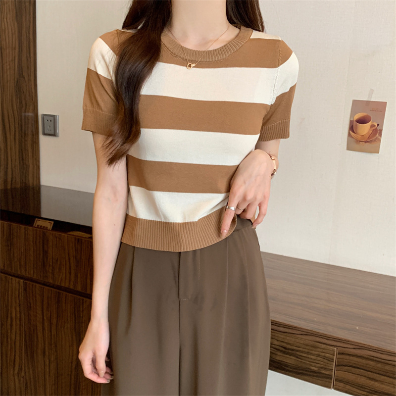 Jual AJW Kaos Rajut Salur Besar Wanita Import Lengan Pendek HAH ...