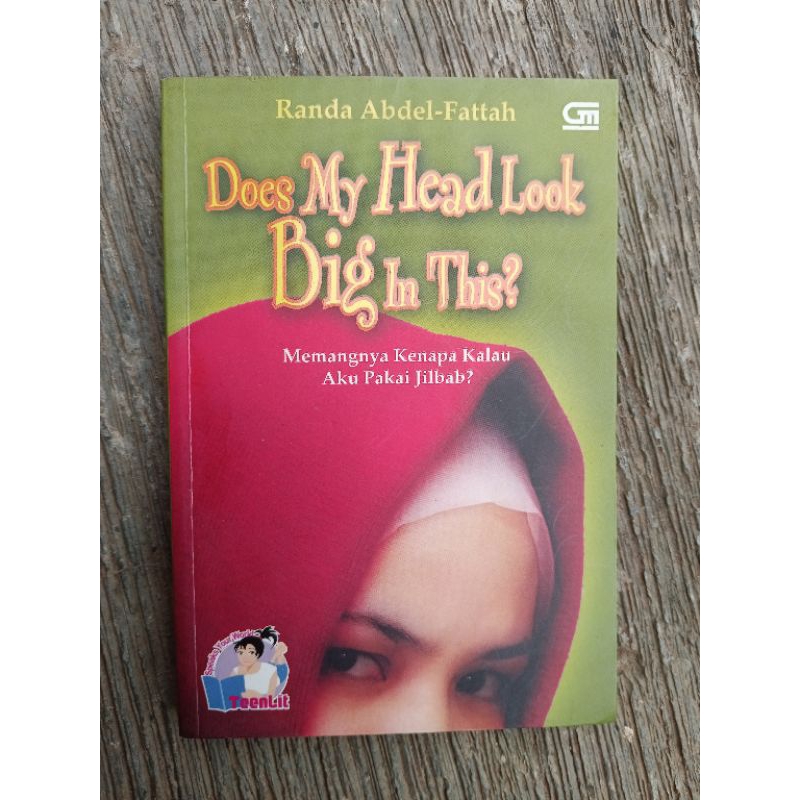 Jual Does My Head Look Big In This (Memangnya Kenapa Kalau Aku Pakai ...