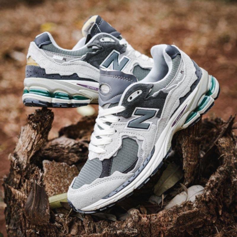 Jual New Balance 2002R Protection Pack Rain Cloud BNIB 100% | Shopee ...
