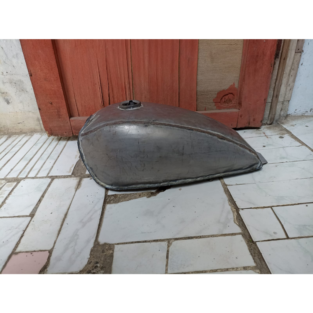 Jual Tangki Custom Deus Tanki Tracker Custom Japstyle caferacer Bober ...