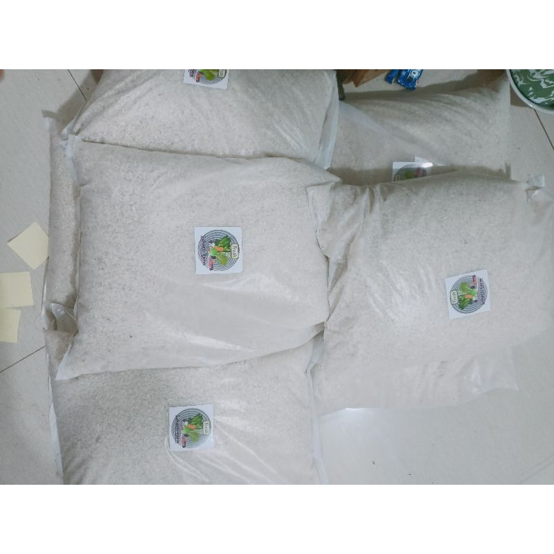 Jual Beras produksi sawah sendiri 5kg | Shopee Indonesia