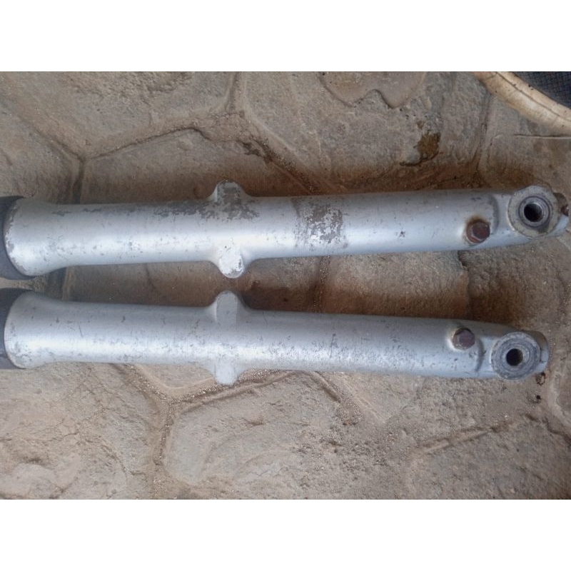 Jual Tabung shock depan Honda win/ atau battom shock depan Honda win ...