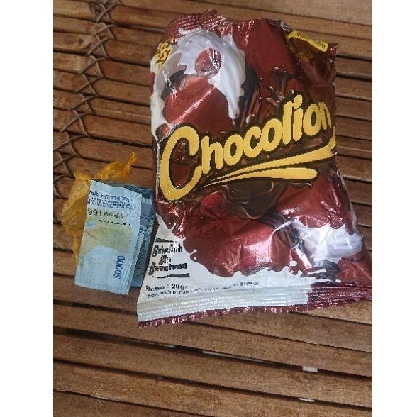 Jual CHOCOLION SNACK BERHADIAH UANG TUNIAI (1 Renceng isi 10 pcs ...