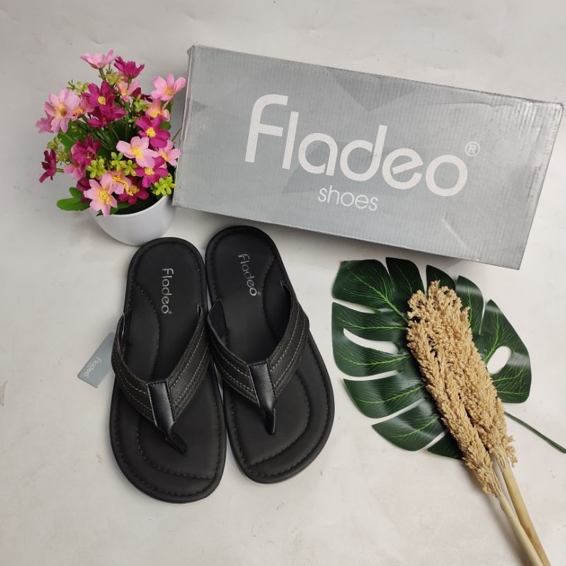 Jual ‼️ Laila Branded ‼️ Sendal Cowok Fladeo Original (Kode MDS225-1WH ...