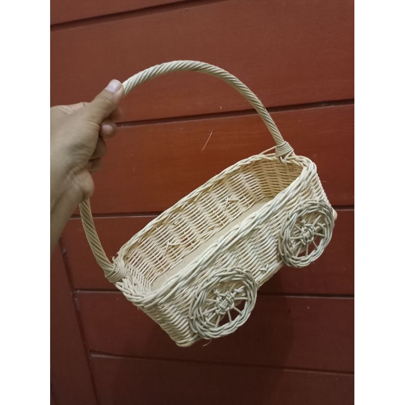 Jual keranjnag rotan roda / keranjang anyaman / keranjang hampers ...