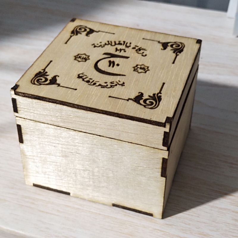 Jual BOX KOTAK JAM TANGAN FLAYWOOD CUSTOM 8,5 X 8,5 X 7 CM BISA REQUEST ...