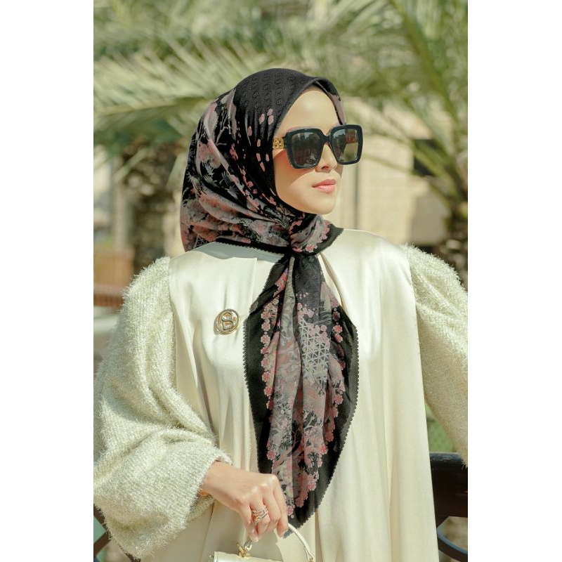Jual NEW BUTTONSCARVES (Al Qasr, Tapis Embossed, Today's Scarf ...