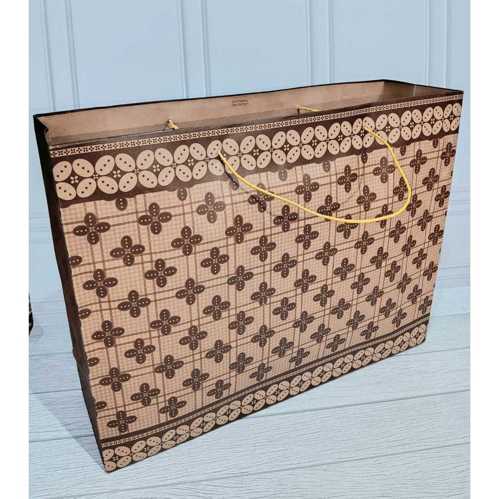 Jual PAPER BAG BATIK COKLAT 45X13X34,5 CM/PAPER BAG BATIK | Shopee ...