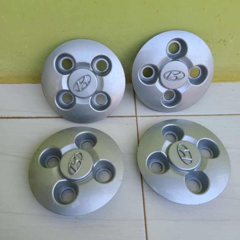 Jual 4 wheel dop Hyundai center dop original | Shopee Indonesia