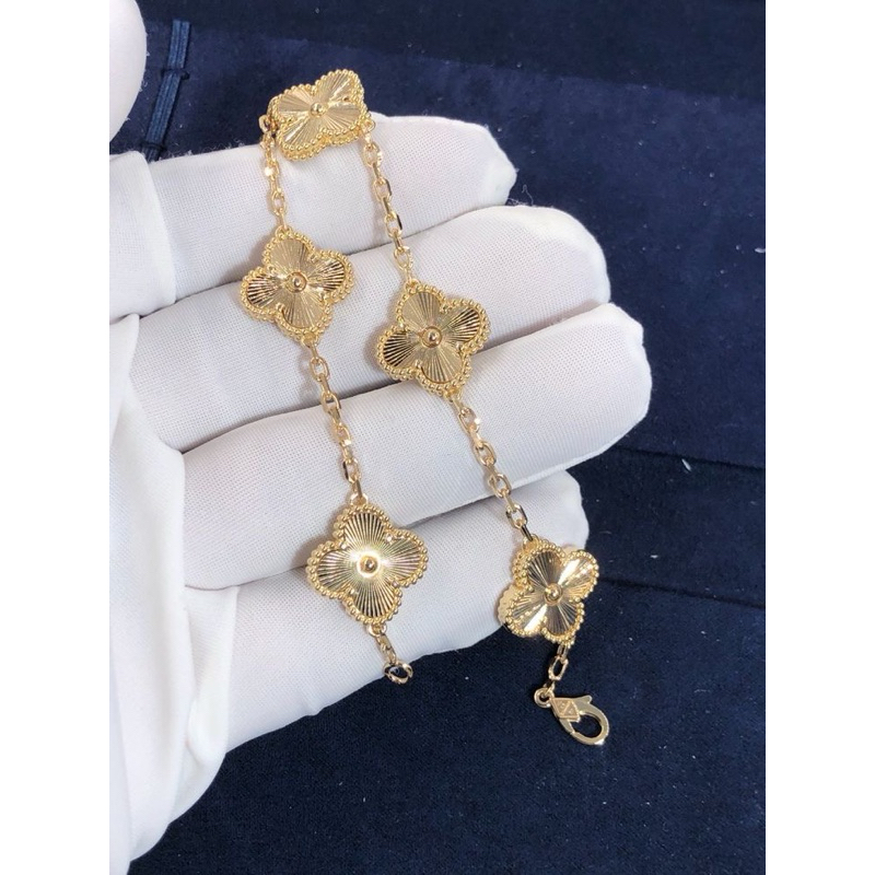 Jual gelang clover premium bersurat | Shopee Indonesia
