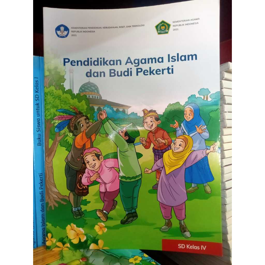 Jual BUKU PENDIDIKAN AGAMA ISLAM KELAS 4 KURIKULUM MERDEKA ( KURMER ) | Shopee Indonesia