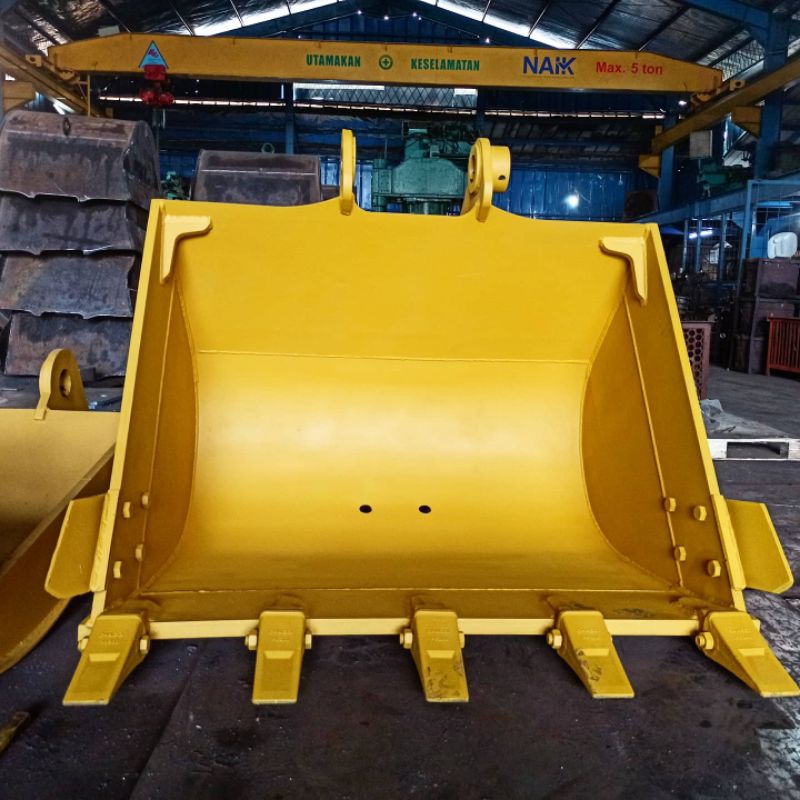 Jual BUCKET EXCAVATOR 0.9 KUBIK PC200 ZAXIS210 SK200 CAT320 | Shopee ...