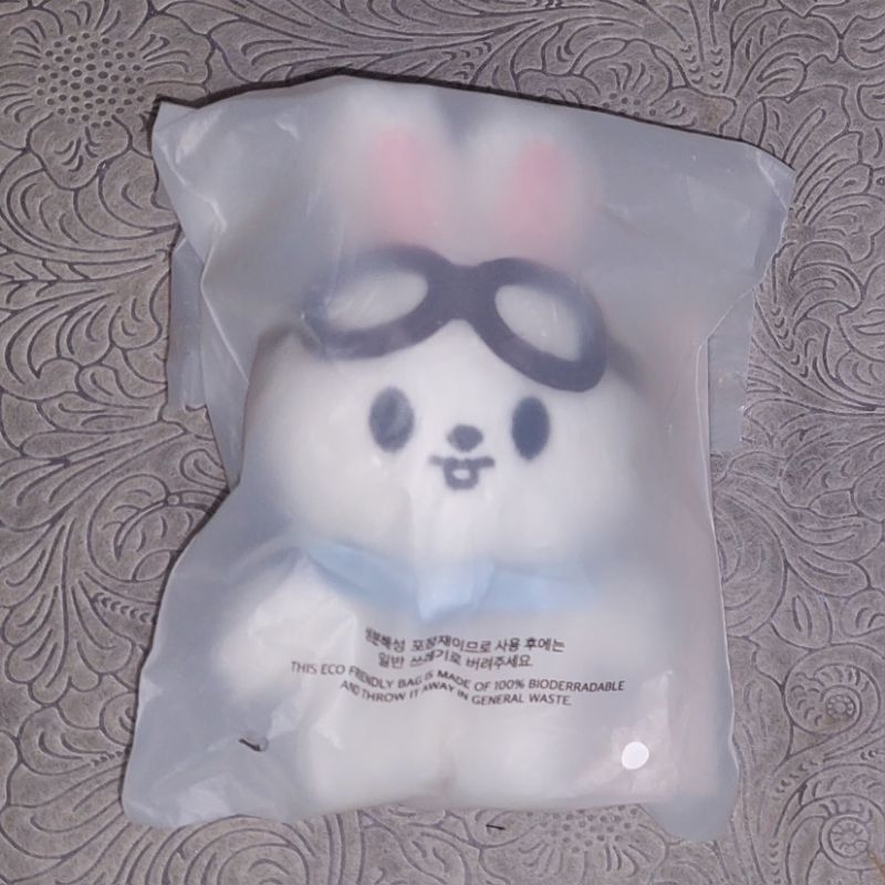 Jual Official Photocard LeeKnow Plushie Han Quokka Skzoo Jiniret Foxy ...