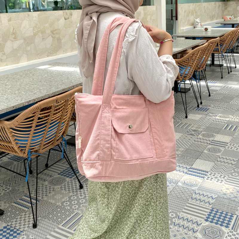 Jual Maru Tote Bag // Tote Bag Kuliah Kerja Corduray Canvas Resleting Zipper White Lilac ...