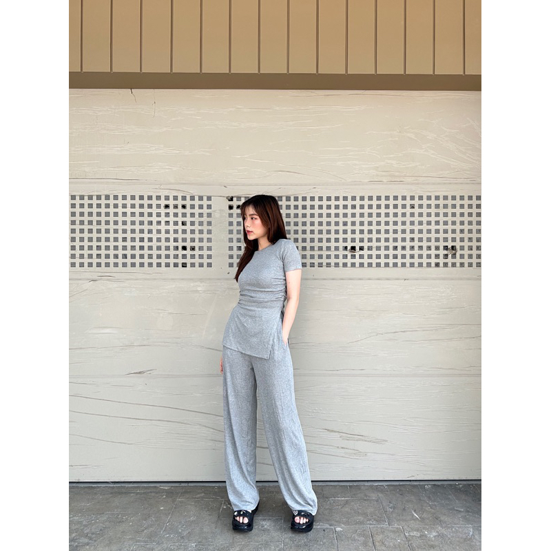Jual AVERA LABEL - Lenna Fit Body Long Top Pants One Set (AV15 ...