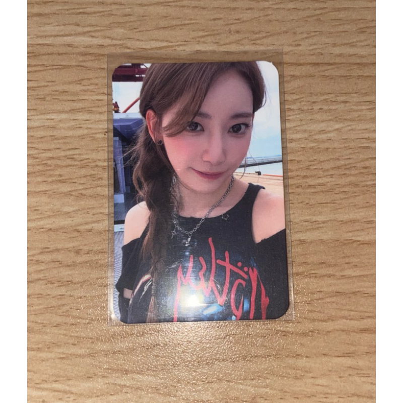 Jual Photocard Official Sakura Lesserafim antifragile weverse | Shopee ...