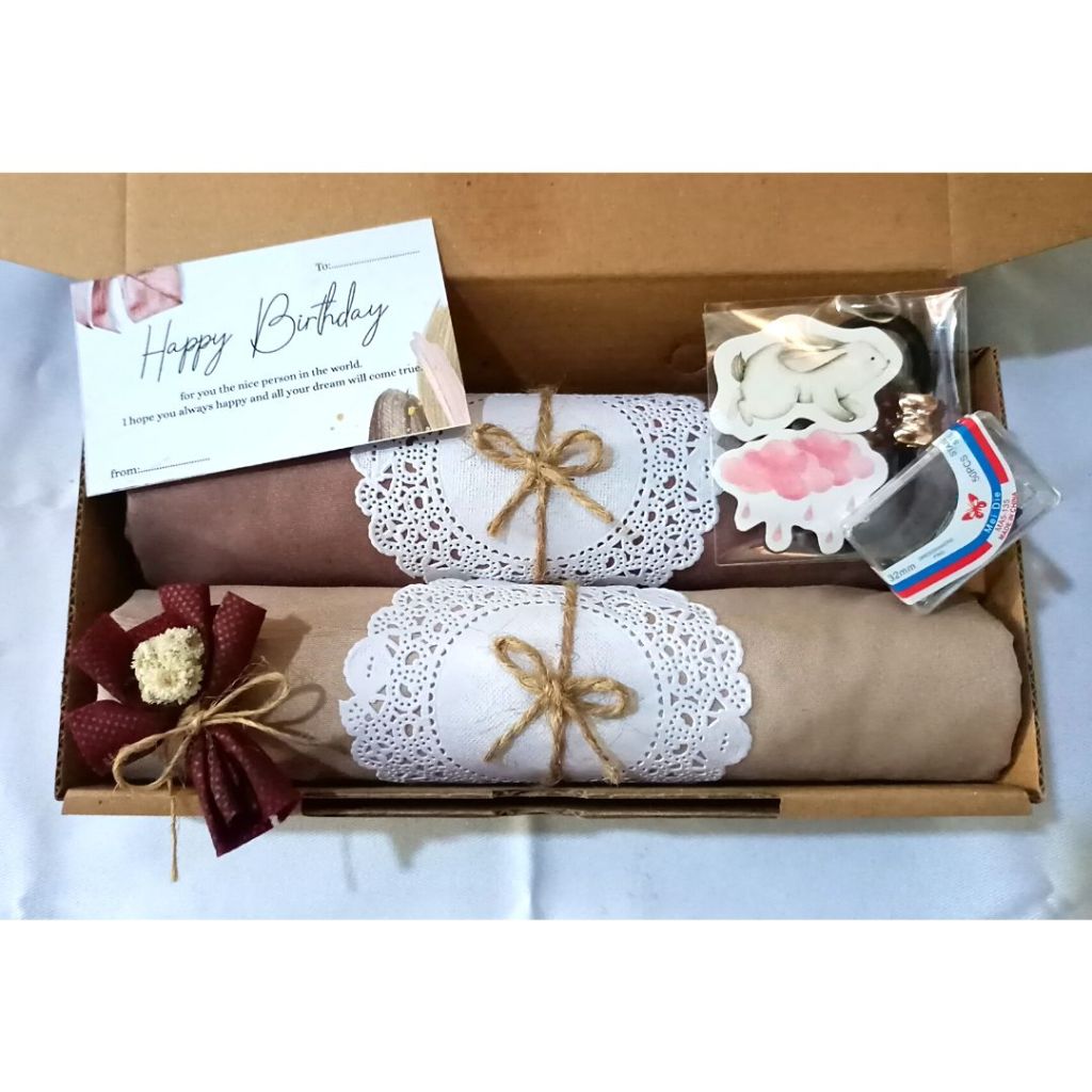 Jual AIZI Hampers Hijab Kado Wisuda Sempro Graduation Hadiah Ibu Guru ...