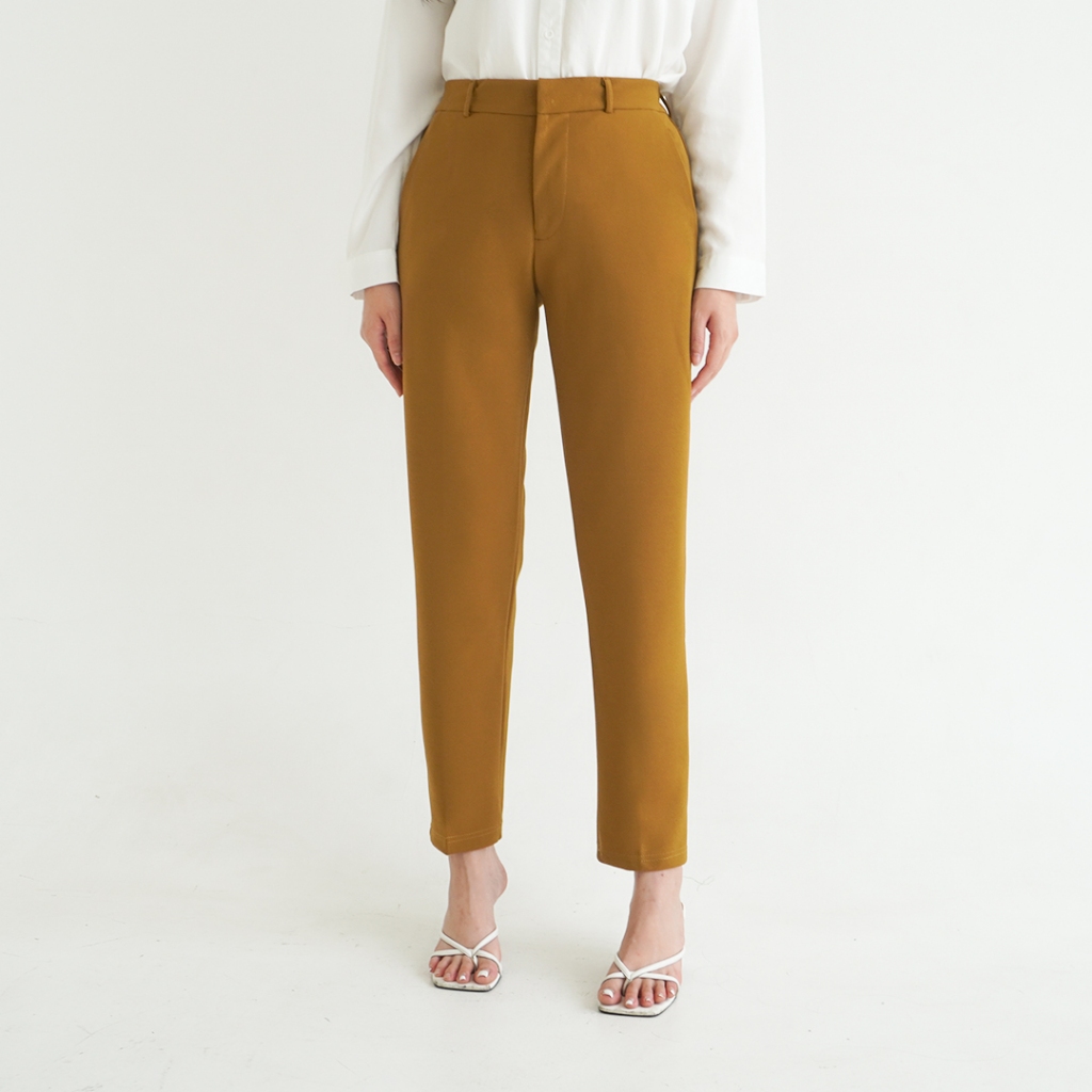 Jual Seo Yeon basic tapered pants premium C1010195 by SONIA | Celan pensil Highwaist basic ...