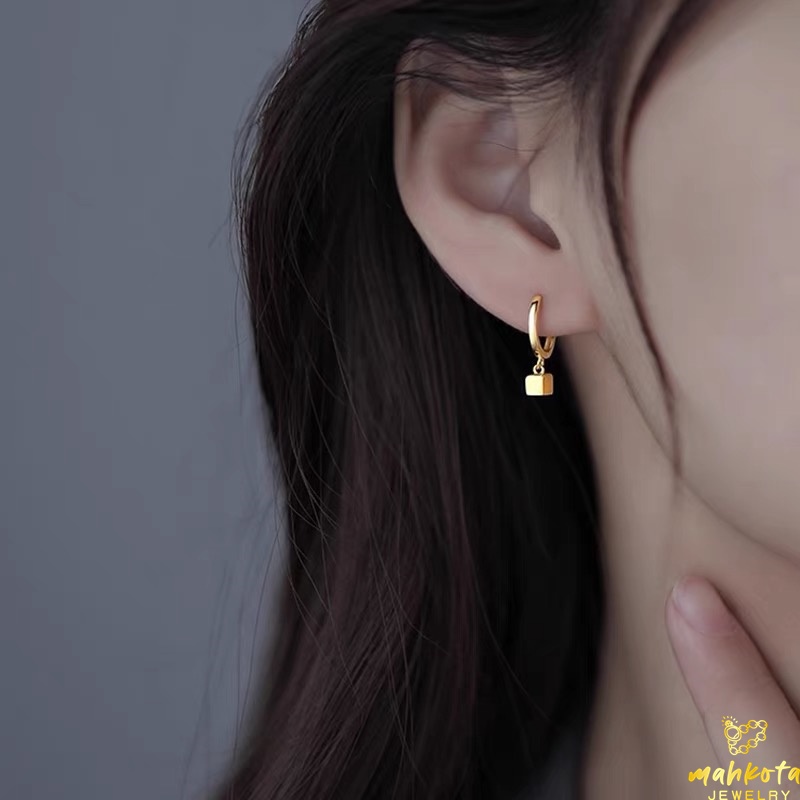 Jual A31 Anting Titanium Premium Wanita Model Capit Kotak Simple Elegant Lapis Emas 18KGP ...