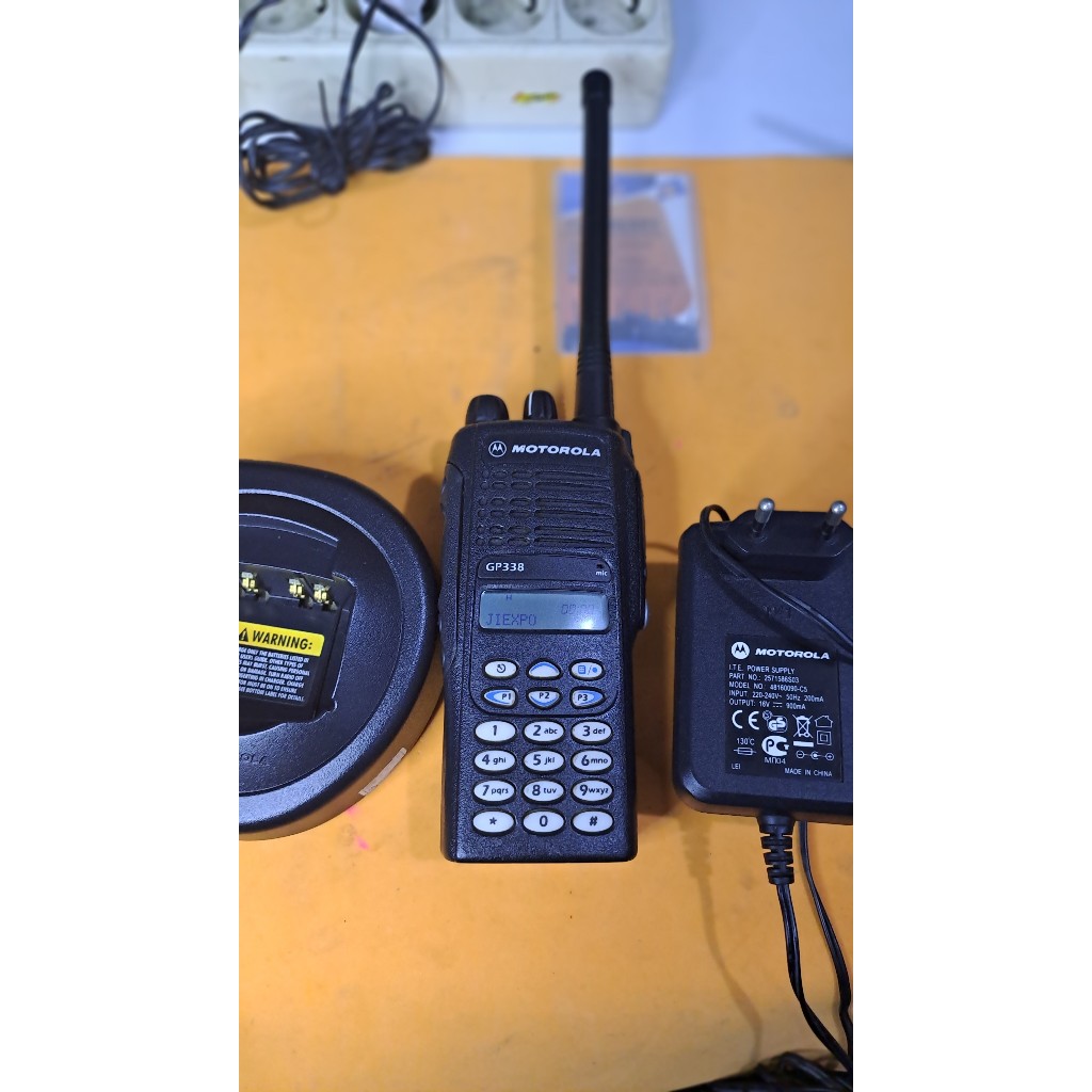 Jual Ht Motorola GP338 Uhf Frekuensi UHF 350 Mhz sd 390 Mhz Kondisi ...