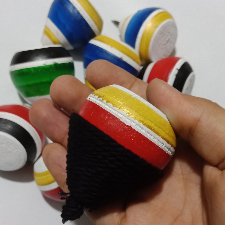 Jual Kekehan / gasing kayu tradisional / gangsing kayu panggal / Gasing ...