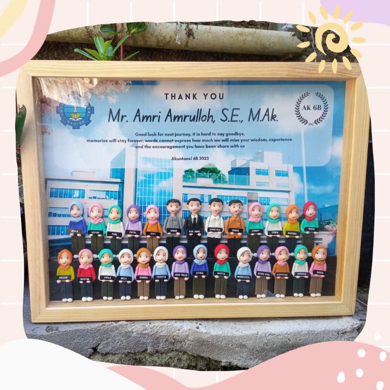 Jual Frame Akrilik 12R custom clay hadiah unik perpisahan farewell ...