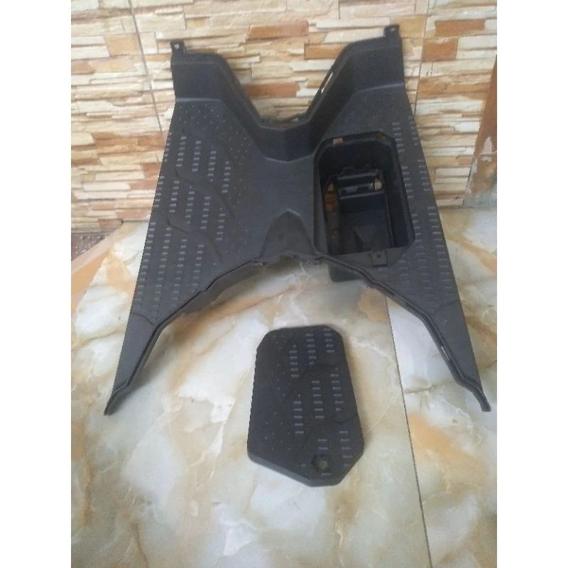 Jual Step Floor Dek Atas Pijakan Kaki Honda Vario 125 150 Led Old 2015 2018 K59-A10 | Shopee ...