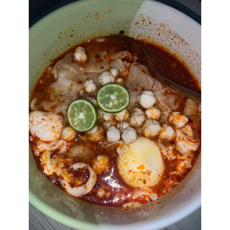 Jual Pangsit NYINYIR KUAH CHILI OIL Mercon Full Ayam By KaRisa Food ...