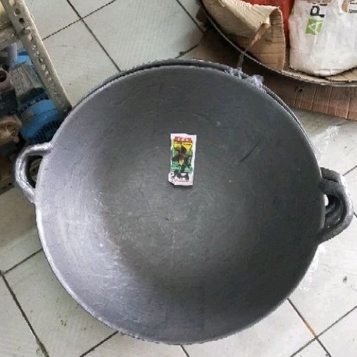 Jual Wajan Besi Cor/Wajan Kuali Besar Anti Lengket uk 22 - 28 inch ...