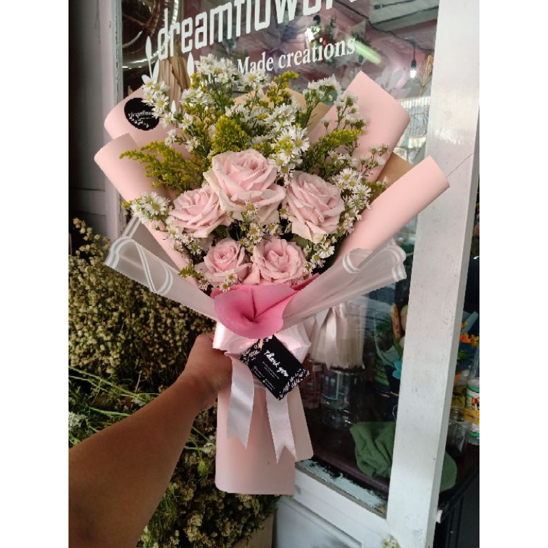 Jual buket bunga segar isi mawar 5 pcs mix pikok khusus gojek | Shopee ...