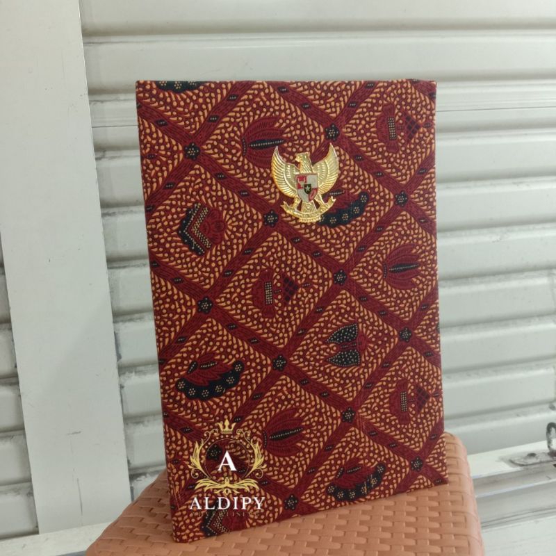 Jual Map Upacara Bludru Garuda Pancasila Kuningan coating Ukuran A4 ...