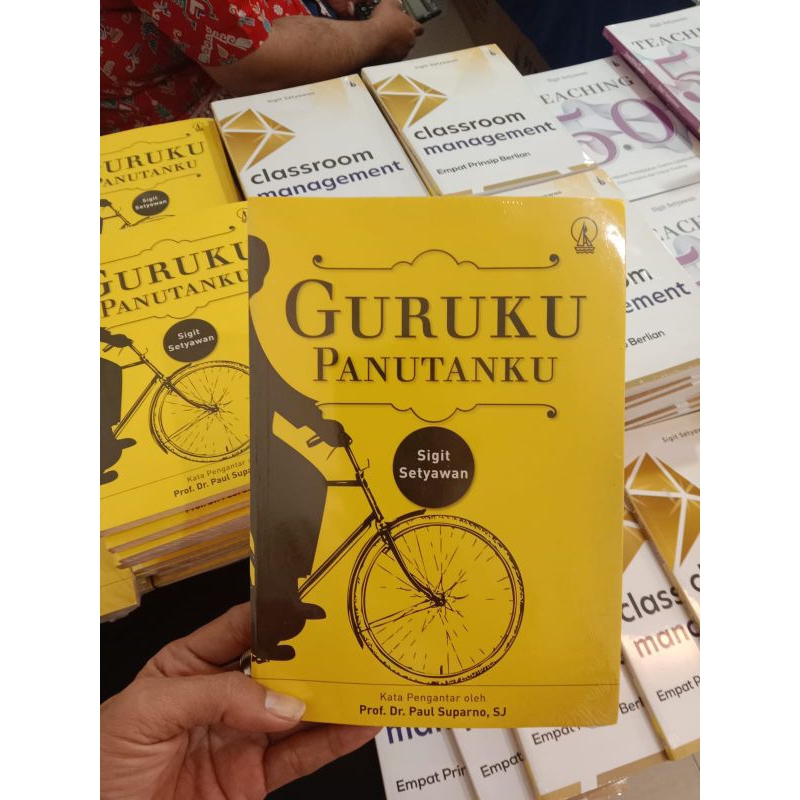 Jual BUKU GURUKU PANUTANKU | Shopee Indonesia