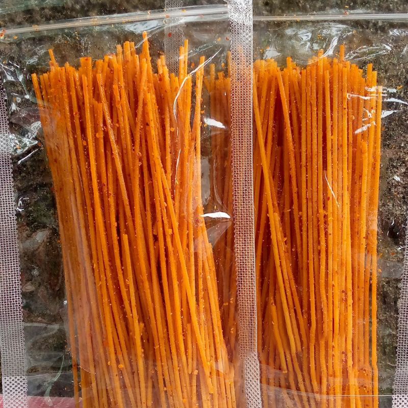 Jual Mie Lidi Pedas / Cemilan Mi Lidi Lidian D'lombok - 40gr | Shopee ...