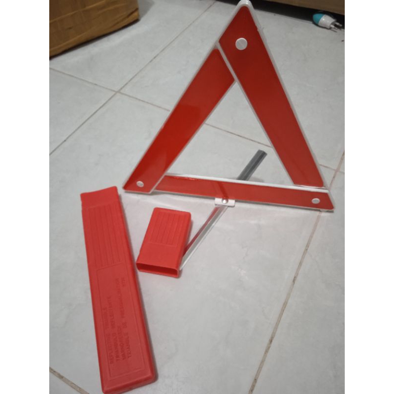 Jual Segitiga Pengaman Reflektor Mobil Darurat Lipat Rangkat Rakit ...