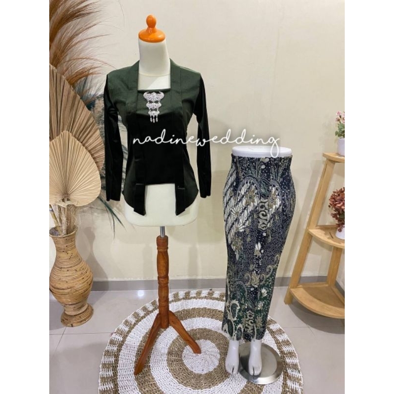 Jual (1 Set,Hijau Army) Kebaya Kutubaru Bludru + Rok Plisket, Motif ...