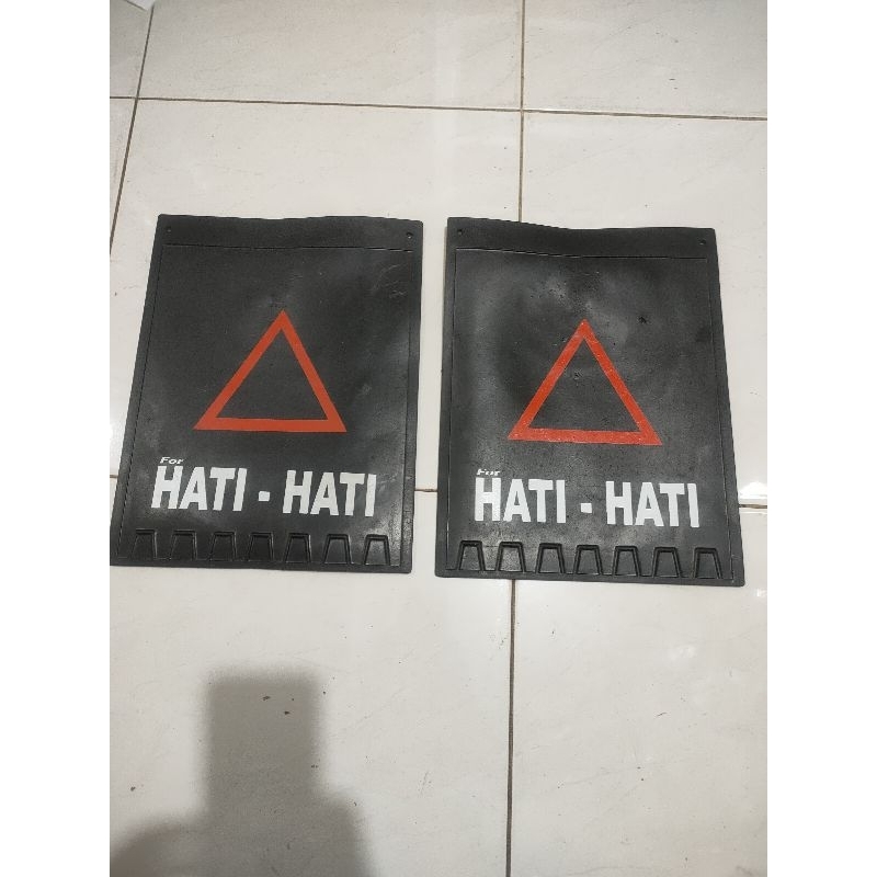 Jual KARPET LUMPUR RODA BELAKANG COLT DIESEL ENGKEL HARGA 1 SET(2 LBR ...