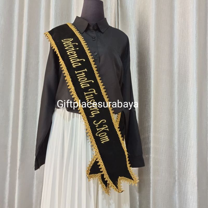 Jual SELEMPANG WISUDA BLUDRU RENDA [SATU HARI JADI] | Shopee Indonesia