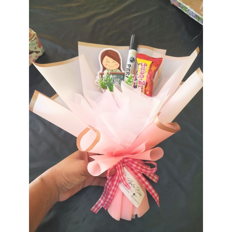 Jual buket hari guru/bouqet bunga cello/bunga cantik/bunga untuk wisuda ...