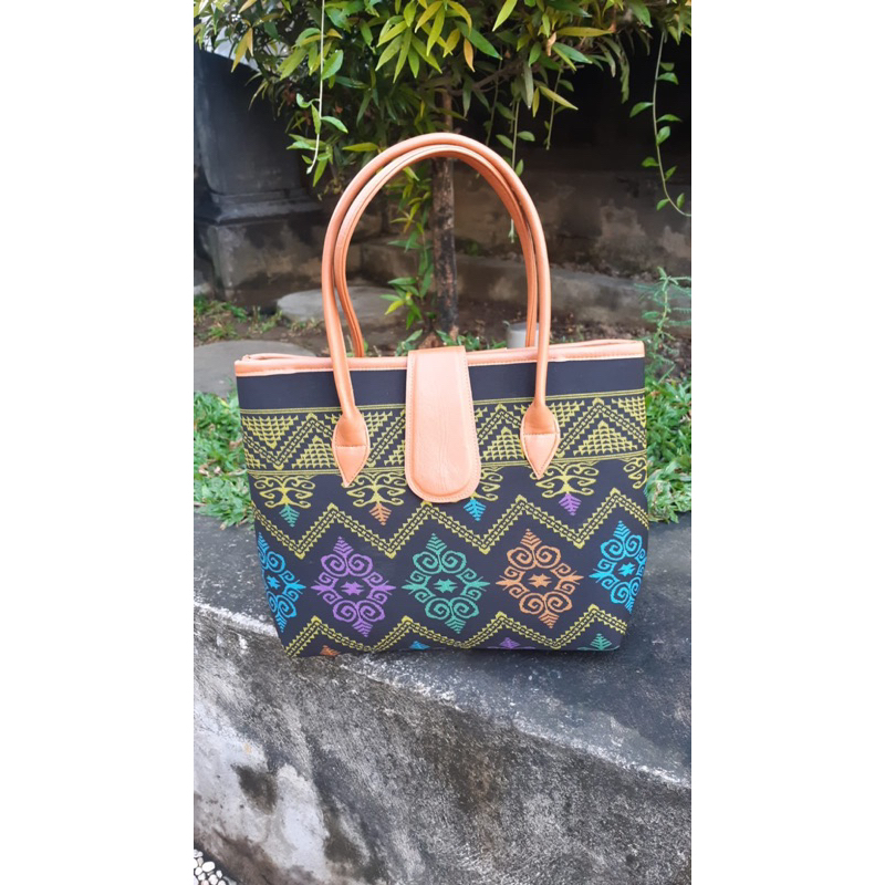 Jual Tas WB endek bali kotak 40x35 | Shopee Indonesia