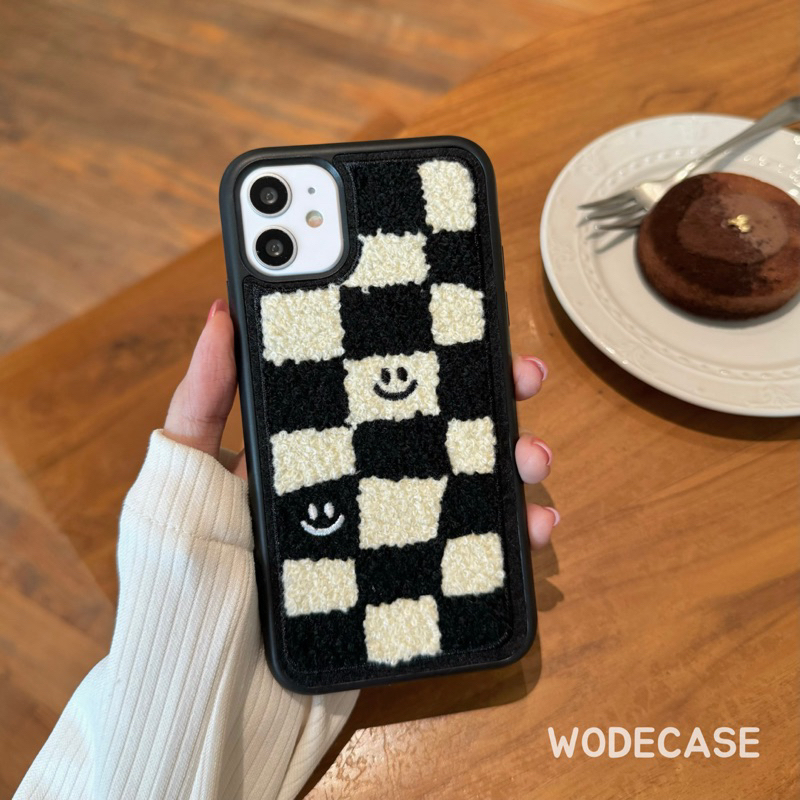 Jual WODECASE Checker Smiley Wool Knit Case untuk Iphone 11-15 Pro Max ...