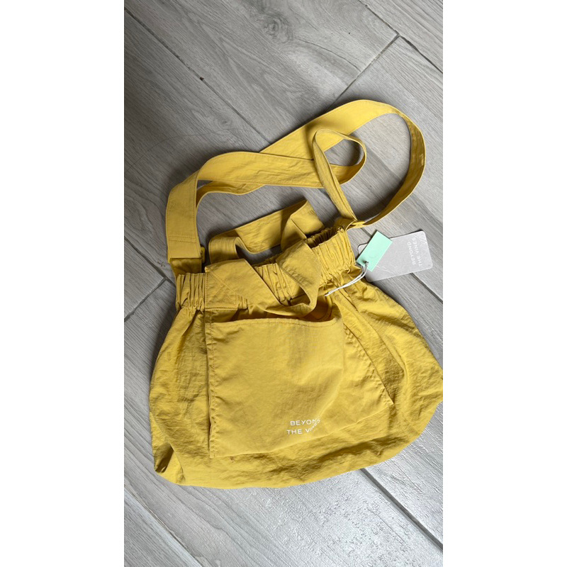 Jual beyond the vines btv preloved mustard XS original | Shopee Indonesia