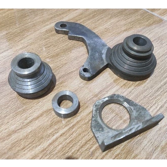 Jual bos Bosh set Braket dudukan kaliper cakram belakang Tromol Supra ...