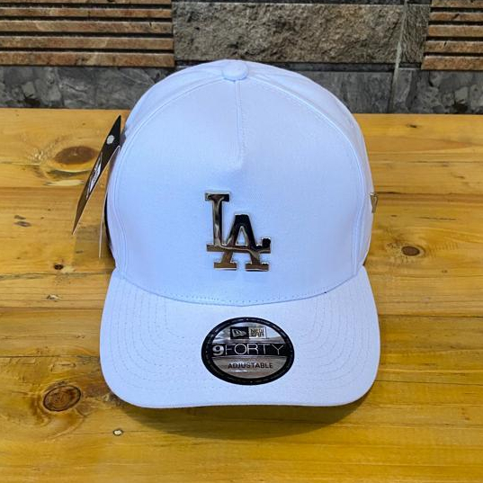 Jual TOPI BASEBALL LA PUTIH LOGO BESI CRUM | Shopee Indonesia
