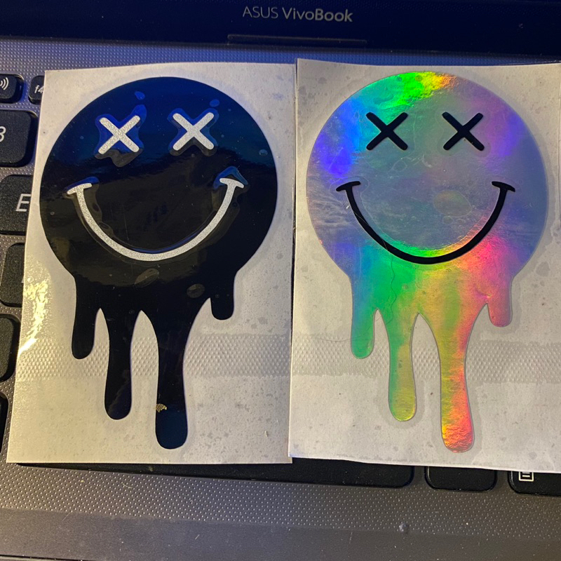 Jual Sticker cuting emot smile meleleh berkualitas helm motor Stiker ...