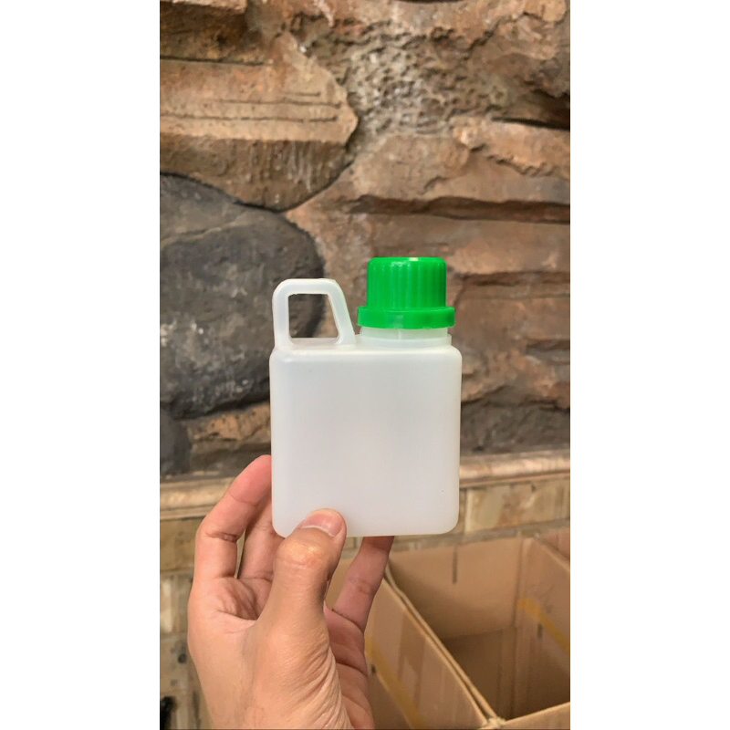 Jual Jerigen baru 250 ml kemasan oli wadah madu curigen hdpe 1/4 ml ...