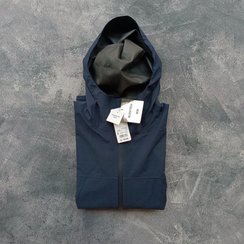 Jual Uniqlo Blocktech Parka Gorpcore Jacket 3D Cut | Shopee Indonesia
