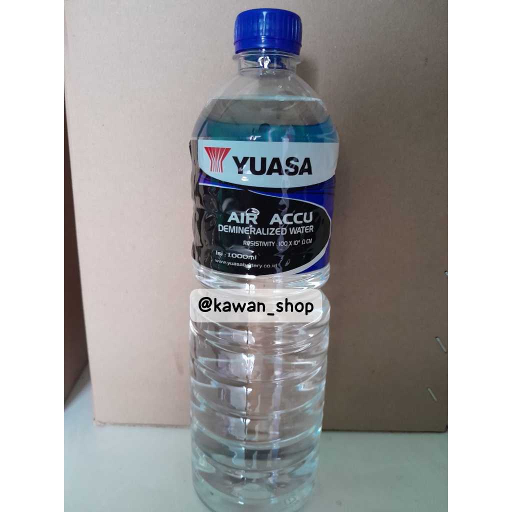 Jual AIR ACCU YUASA 1000ML / AIR AKI (DEMINERALIZED WATER) Warna biru ...