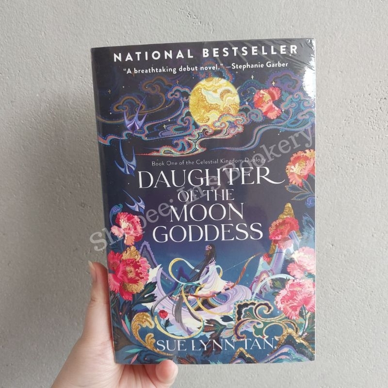 Jual [BOOKED] Daughter of the Moon Goddess - Sue Lynn Tan PB US | Shopee Indonesia