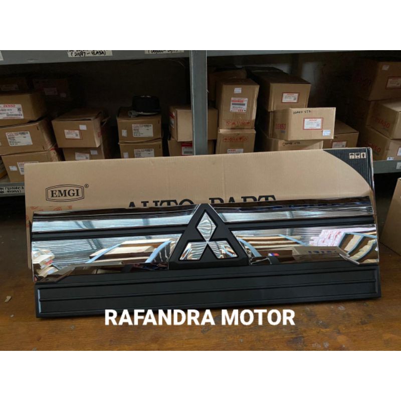 Jual GRILL/GRILLE DEPAN L300 E4 KROM (EMGI)ORIGINAL | Shopee Indonesia